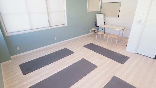 【ジャンプ・楽器OK】平日1280円✨少人数の練習に最適✨大型鏡✨元町の写真5