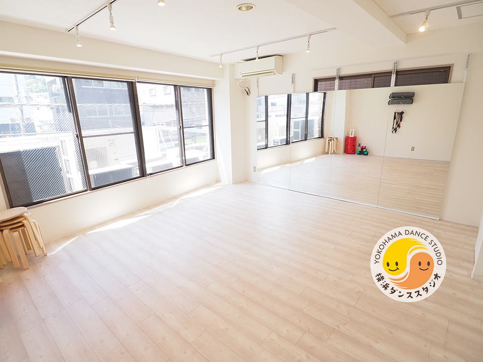 【ジャンプ・楽器OK】平日1280円✨少人数の練習に最適✨大型鏡の写真1