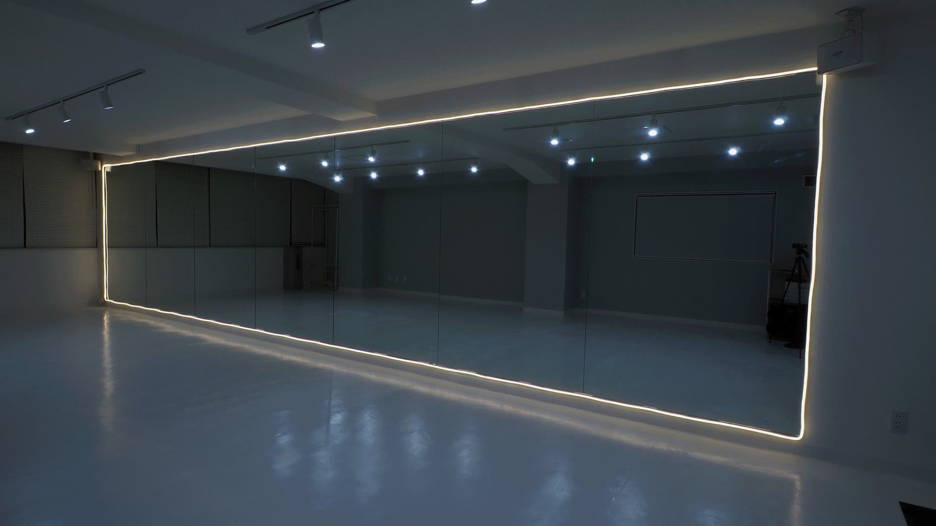 レッスンに最適✨バレエバー・更衣スペース完備！広々50㎡✨2500円/時間の写真23