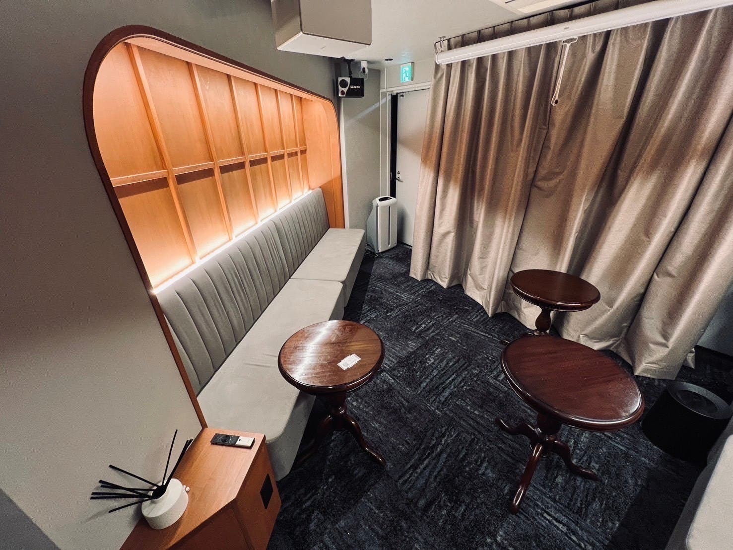 🌈コスパ最強🎤カラオケし放題🎉80㌅超大型スクリーンで動画もゲームも👍/駅3分/交流会・各イベント利用にも最適の写真9