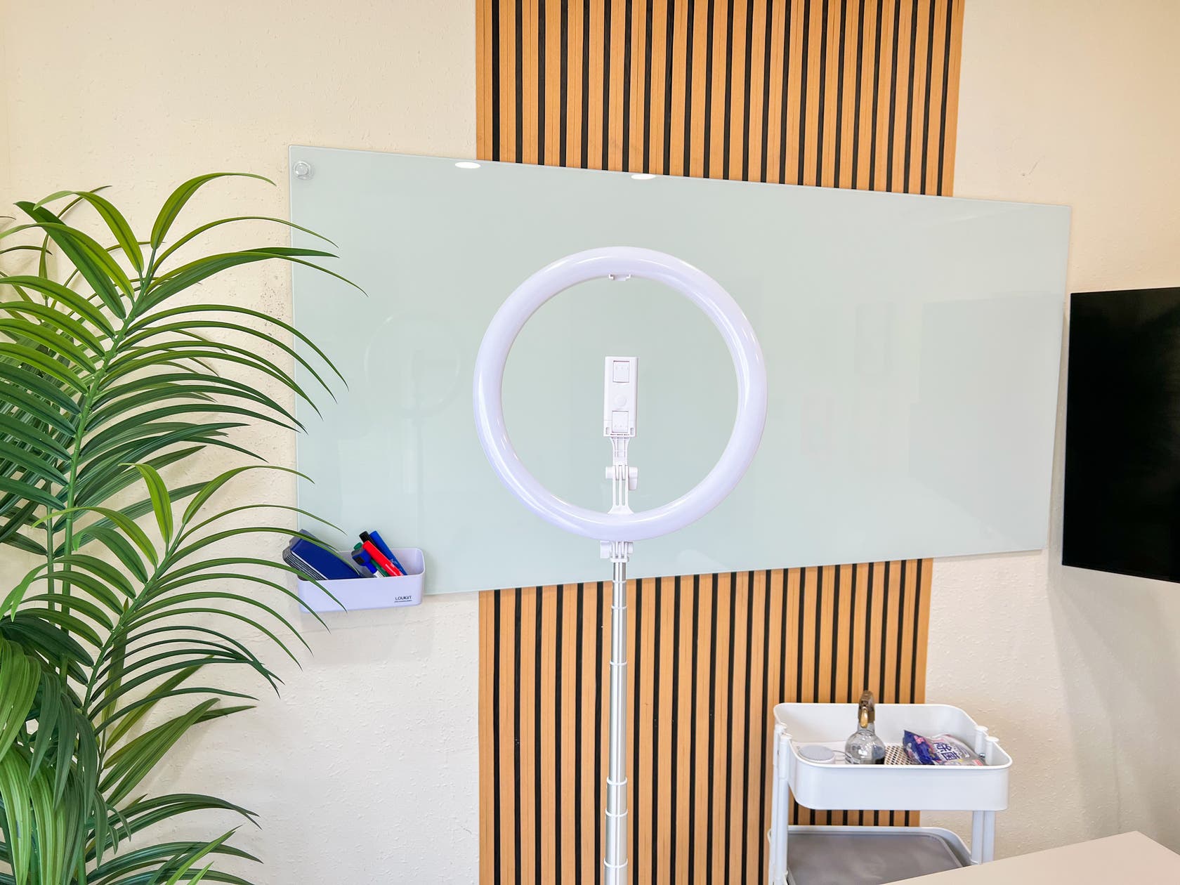 【2024ベストホスト運営】⚡️NEW OPEN⚡️高速Wi-Fi｜50インチモニター｜おしゃれな空間｜設備無料の写真19