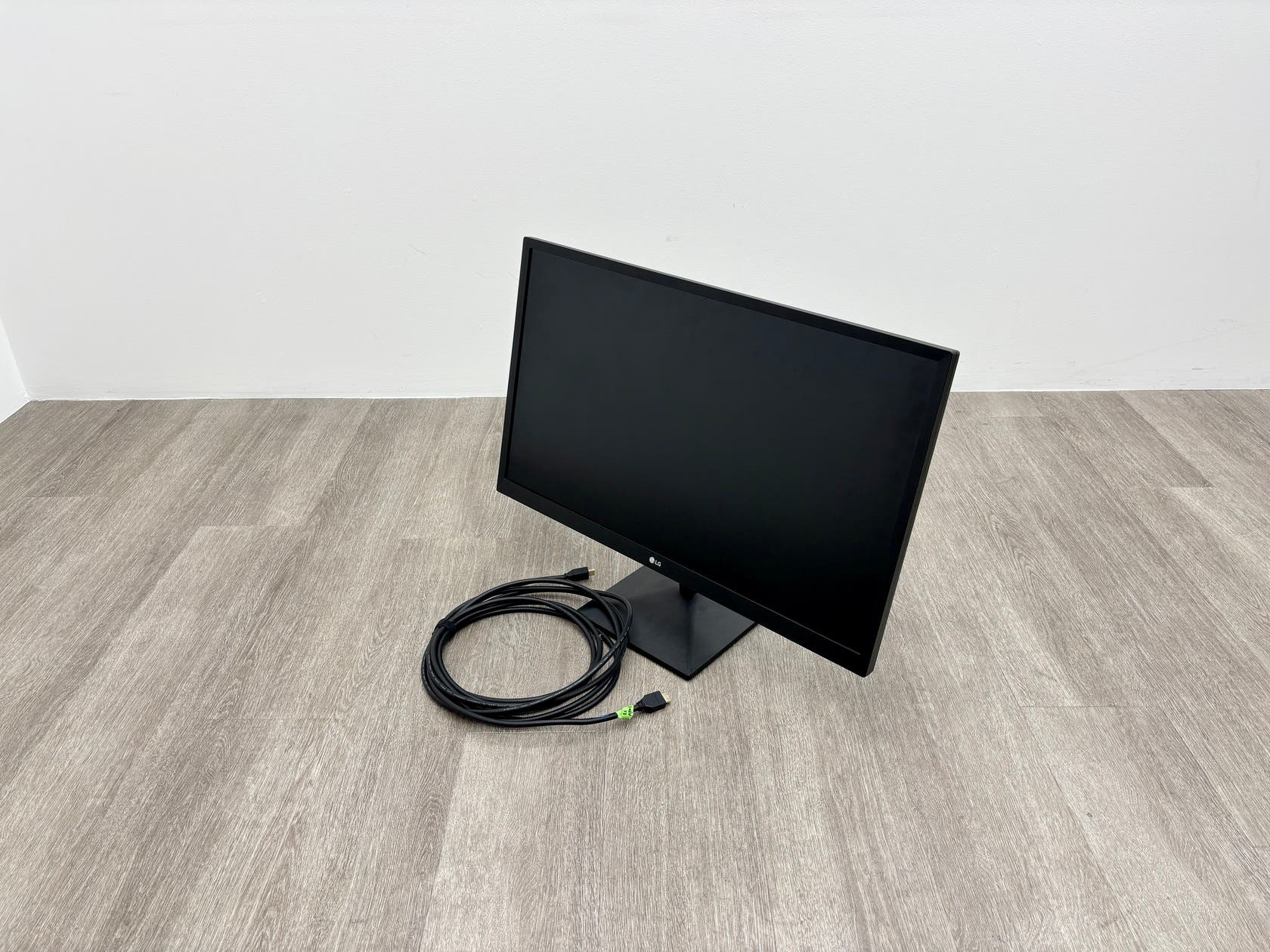 27インチモニターディスプレイ + HDMIケーブル(5m)の画像1