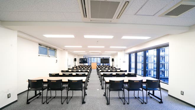 渋谷駅徒歩3分!宮益坂沿いに位置する貸会議室(9F-A)の写真1