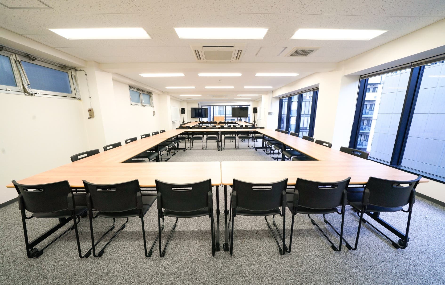 渋谷駅徒歩3分！宮益坂沿いに位置する貸会議室(9F-A)の写真10