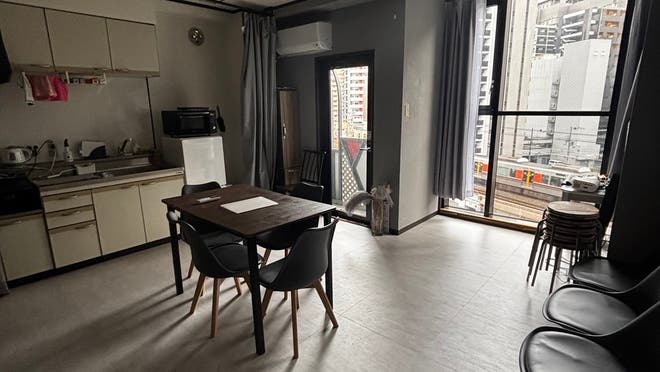 【中崎町徒歩1分】ROOM6F DINING 会議や打ち合わせ、女子会やママ会等、多目的に利用可能!の写真1