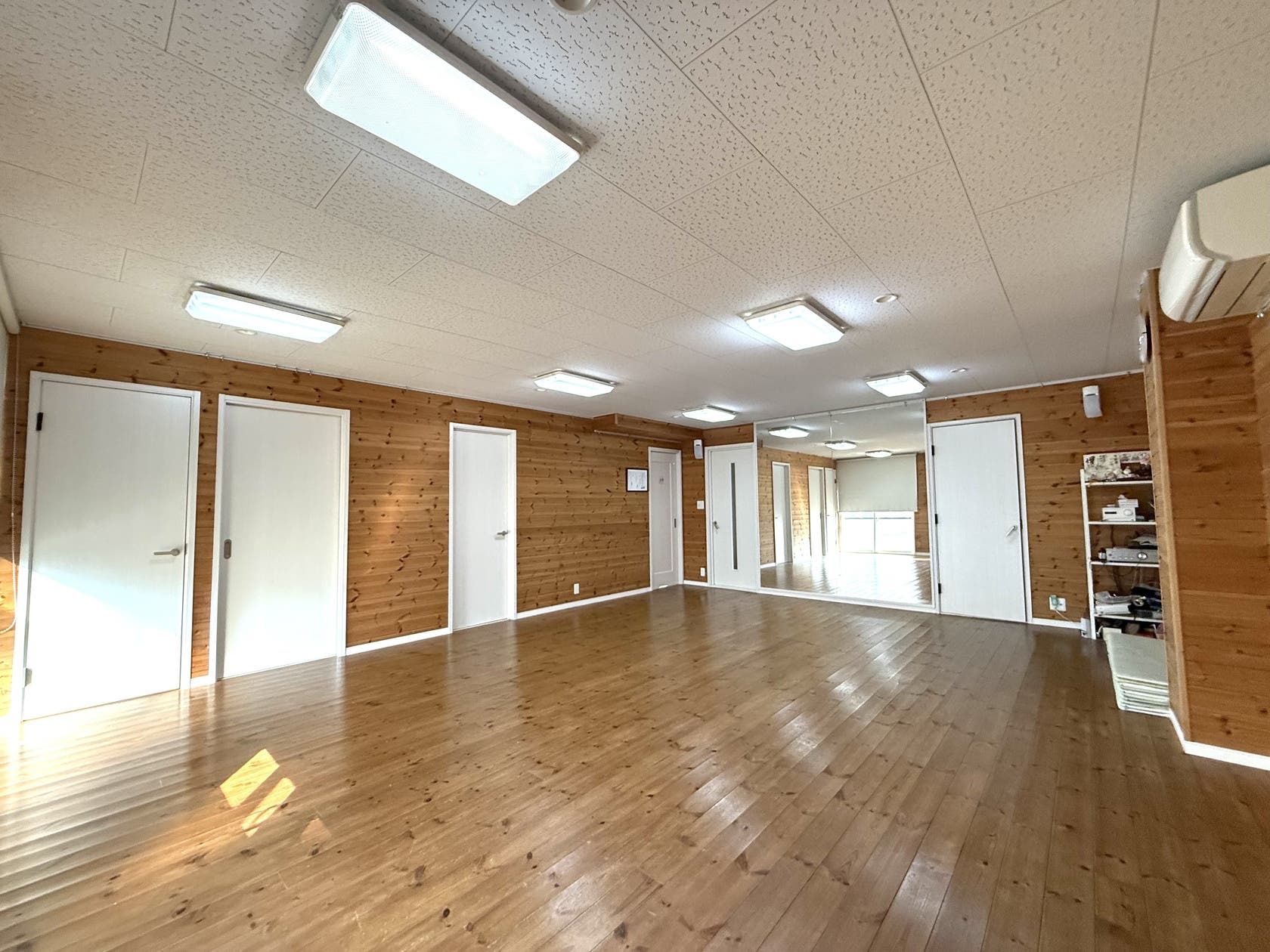 【東あずま駅徒歩1分🚃】無垢材使用の床で、ゆったり暖かい雰囲気のスタジオスペース💃自由な表現の場✨️の写真10