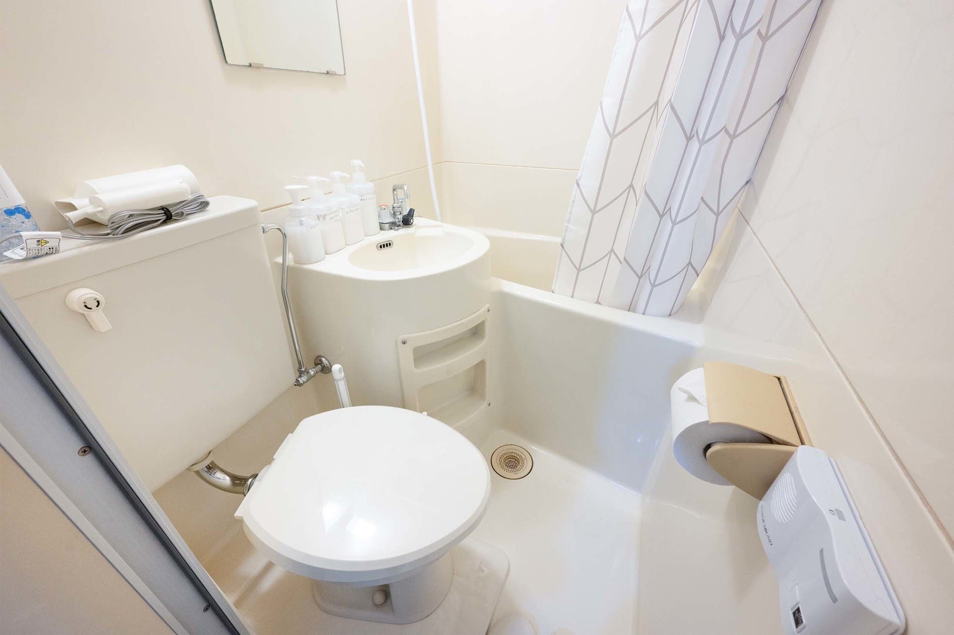 ③浴室（お風呂・シャワー）のご利用※タオル類は置いてありませんのでお近くでお買い求めくださいの画像1