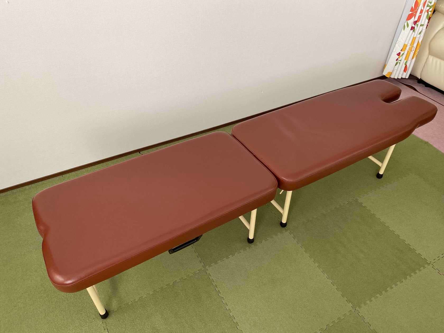 施術ベッドの画像1