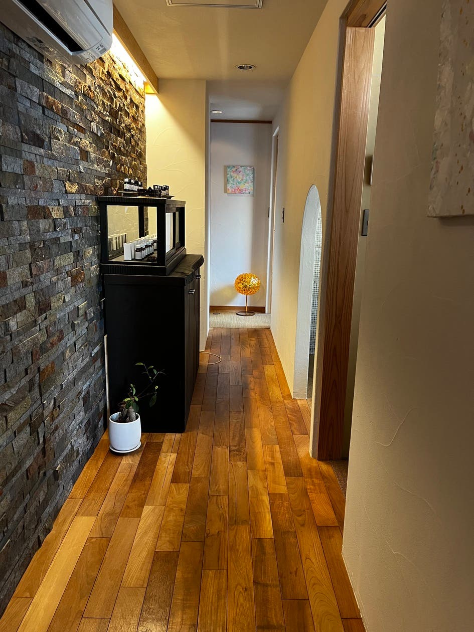 横浜「大倉山駅」駅近!　女性のみ利用可　 手前部屋　レンタルサロン✨の写真3