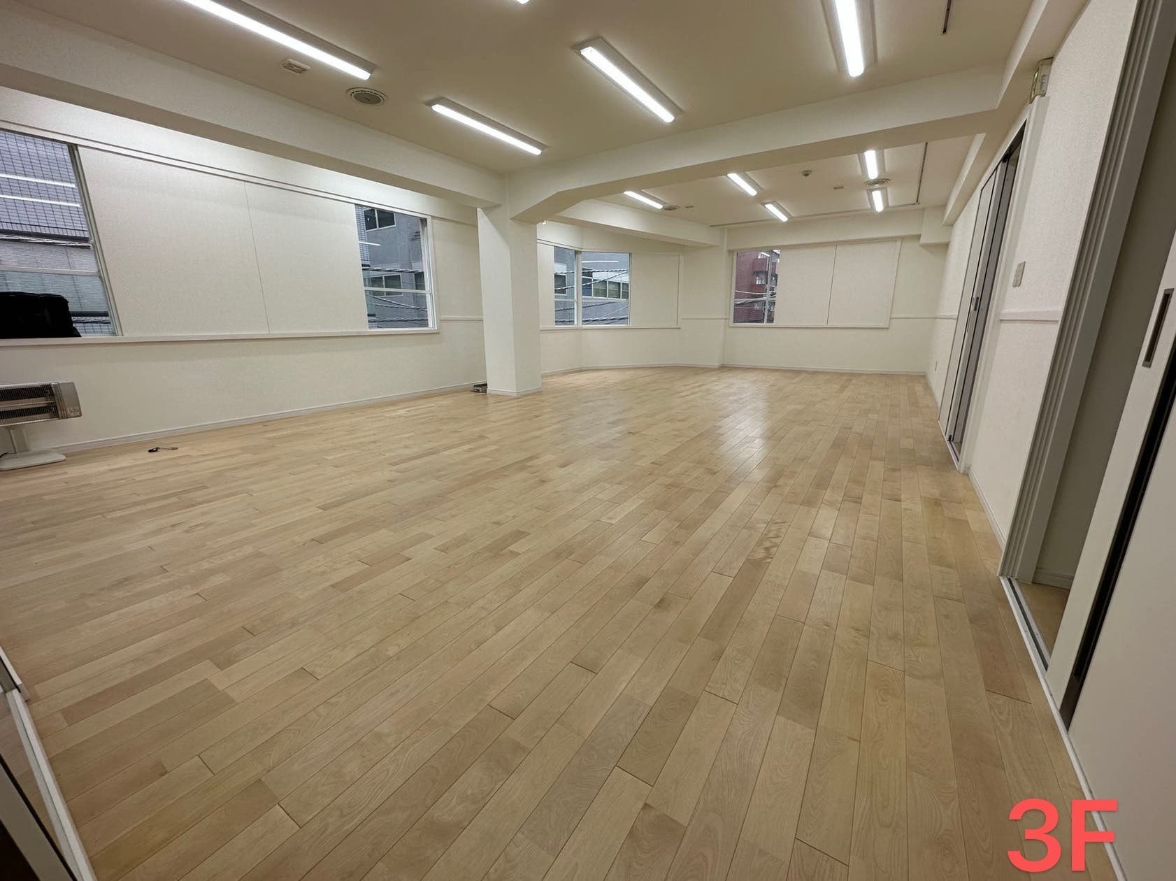 【池袋駅/東池袋駅9分】綺麗な長方形スタジオ、広々貸切利用。ヨガ・ダンスレッスン・団体練習利用おススメ！！の写真6