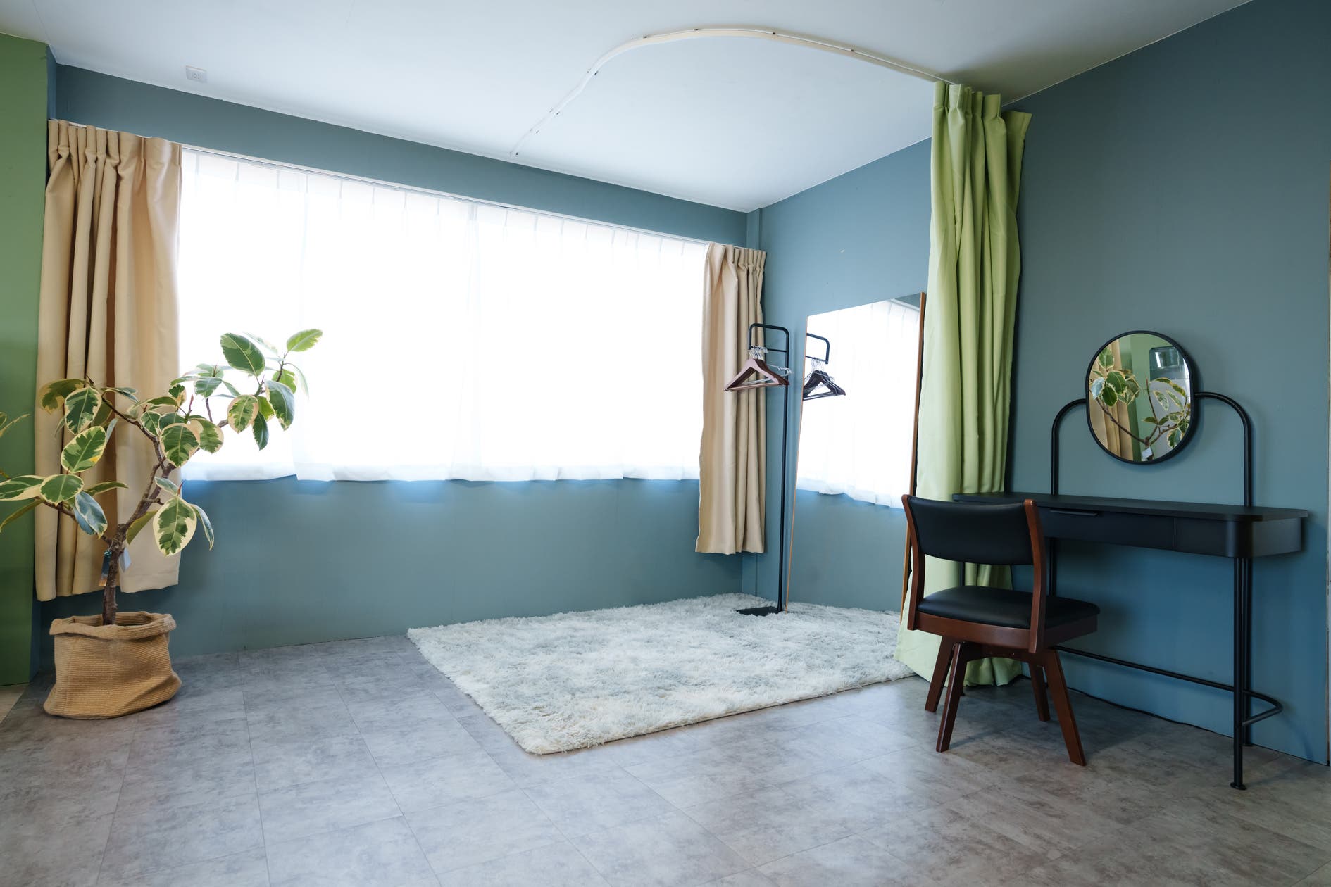 天吊り可能なトップライト付き白ホリゾントスタジオの写真8