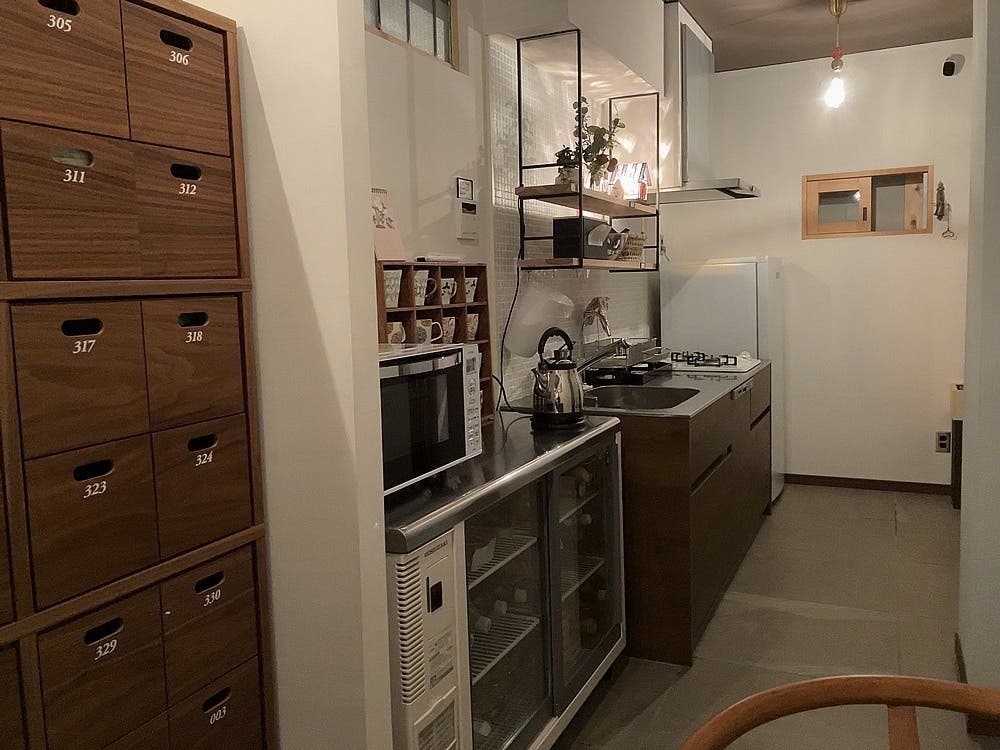 【JR元町駅徒歩1分🚶】 鍵付きプチ防音個室/🌟zoomやオンライン面談に🌟/喫煙スペース有/高速WIFI📶/電源🔌/325号室の写真18