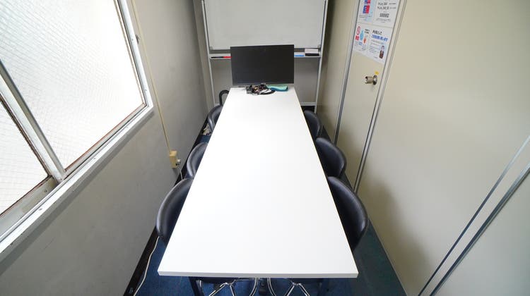 【名古屋駅徒歩4分!8名利用可!】モニター・WiFi・ホワイトボード無料!ふれあい貸し会議室 名古屋Cの写真1