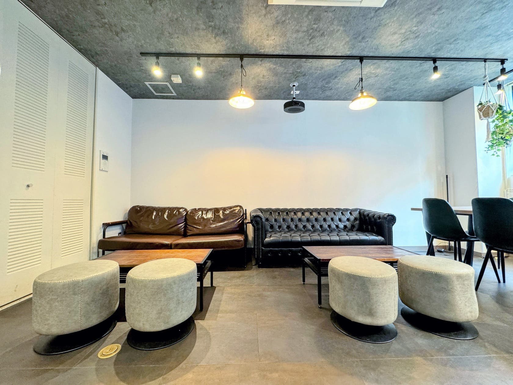 【レビュー割🌸】GOZAR新宿御苑｜新宿御苑前駅4分｜📺100㌅でゲーム大会&ボードゲーム＆ビジネス会議🎉の写真12