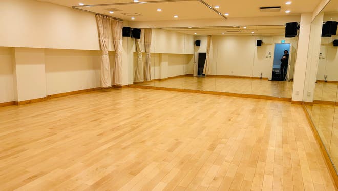 黄金町駅徒歩3分、地下スタジオ、約50㎡、ダンス、ジャンプ、合唱可能の写真2