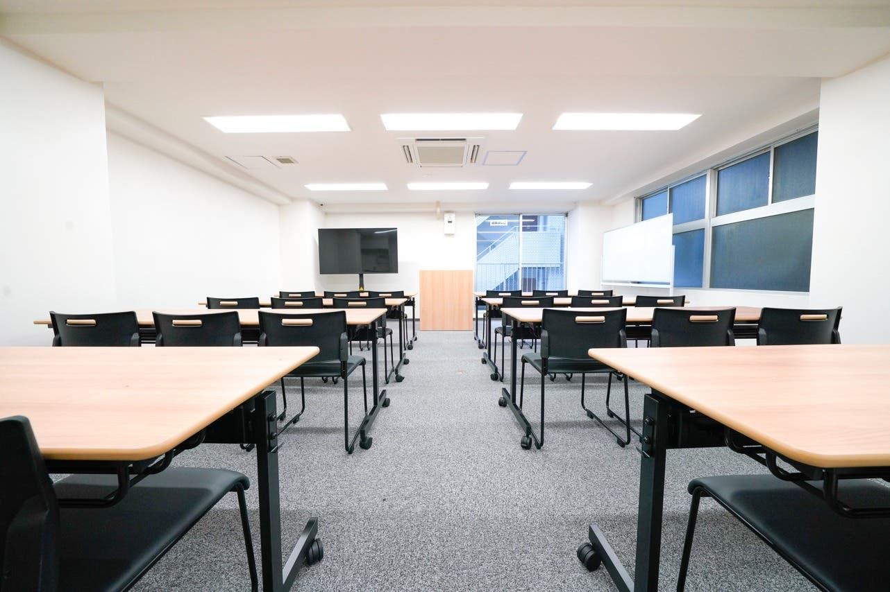 渋谷駅徒歩3分！宮益坂沿いに位置する貸会議室(5F-B)の写真1