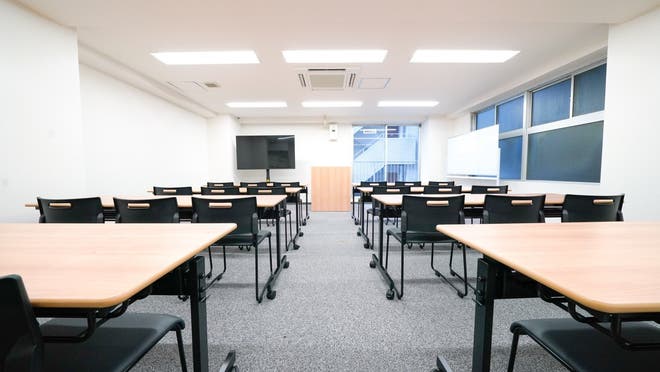 渋谷駅徒歩3分!宮益坂沿いに位置する貸会議室(5F-B)の写真1