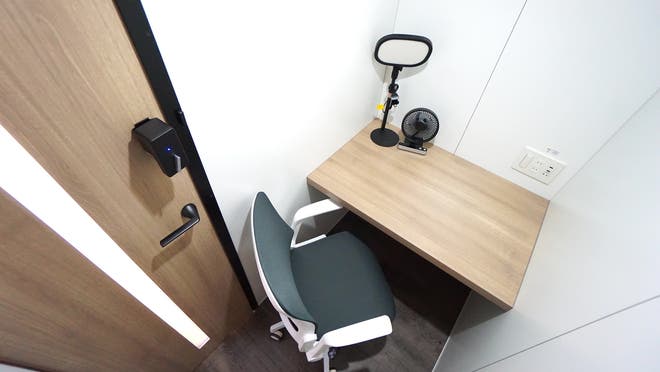 <cocony三軒茶屋プレミアムNo.3>三軒茶屋駅徒歩4分🚃1人用個室🚪光回線Wi-Fi📶電源🔌⚡️テレワーク/ZOOM/勉強の写真2