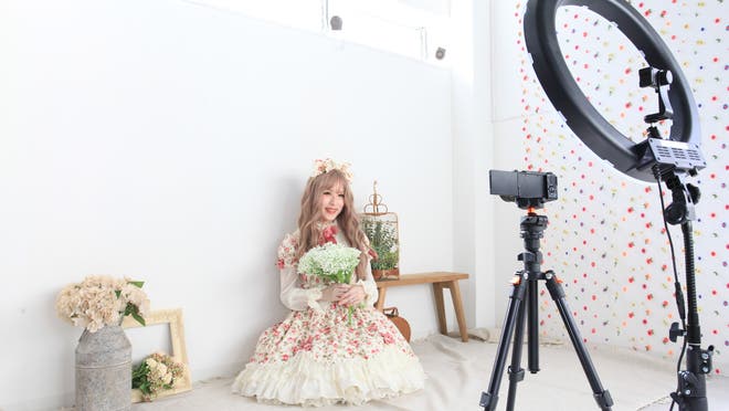 池袋東口徒歩4分/毎日清掃/自然光×白の空間/無限に広がる撮影の可能性/シンプルで洗練された非日常/背景10種類/機材すべて無料の写真24