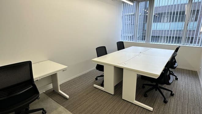 【新会議室できました!】和歌山市駅徒歩10分! Wi-Fiご利用無料!最大5名の写真1