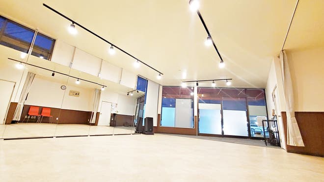 カリマ松本/ダンス・ヨガ・フィットネスなど個人・グループレッスンにも使いやすいシンプルなスタジオの写真6
