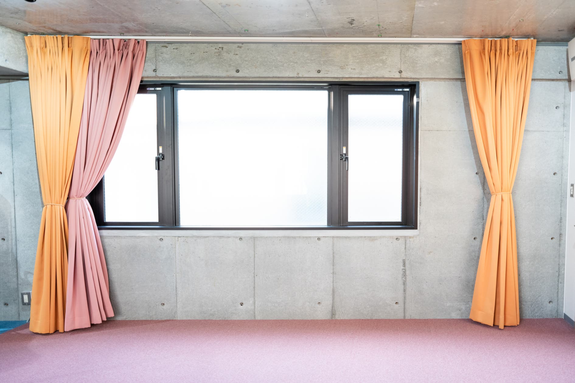 「町田駅徒歩10分」カラフルなフォトスタジオの写真6