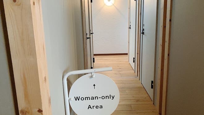 【JR元町駅徒歩1分🚶】 鍵付きプチ防音個室/🌟zoomやオンライン面談に🌟/喫煙スペース有/高速WIFI📶/電源🔌/325号室の写真16