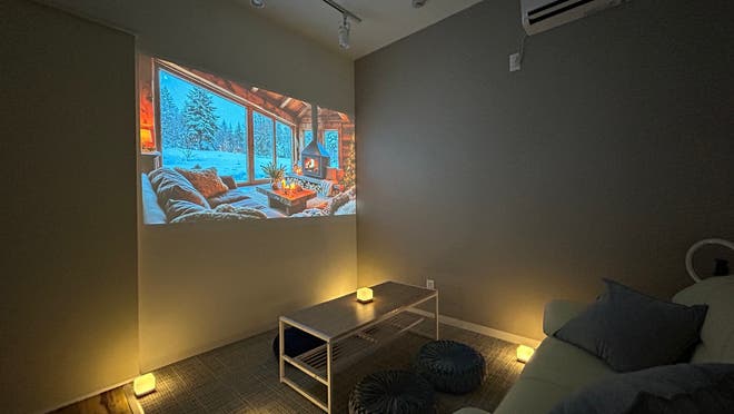 ■E:【女子会💗・推し活🌟・個室でeスポーツ🎮】90インチのプロジェクター📸とハイスペックPC💻完備の完全個室✨最大7名の写真6