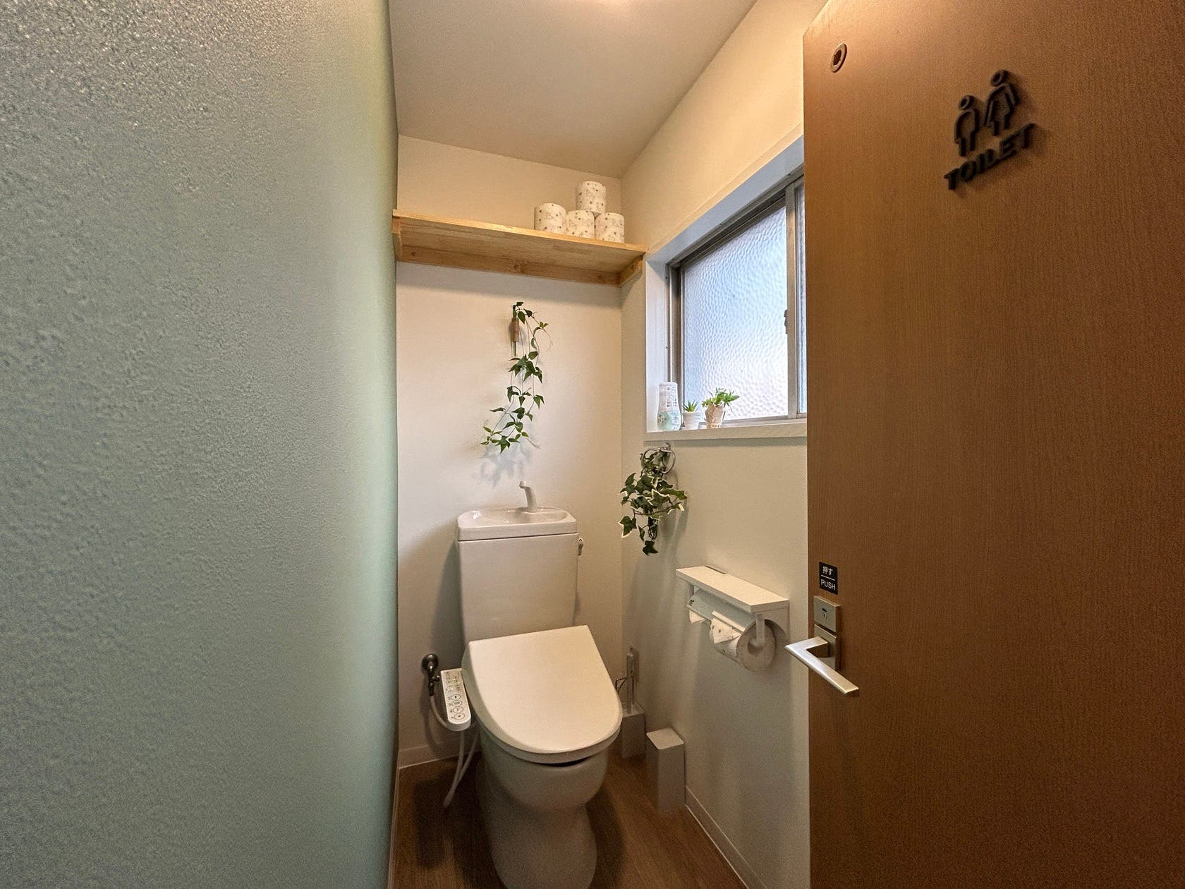 ■E：【女子会💗・推し活🌟・個室でeスポーツ🎮】90インチのプロジェクター📸とハイスペックPC💻完備の完全個室✨最大7名の写真18