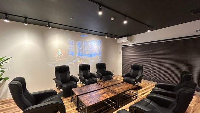 ■F:【映画鑑賞デート💗・打ち上げパーティー🌟・セミナーや会議🎦】140インチの大迫力スクリーン📸完備の完全個室✨最大18名の写真9