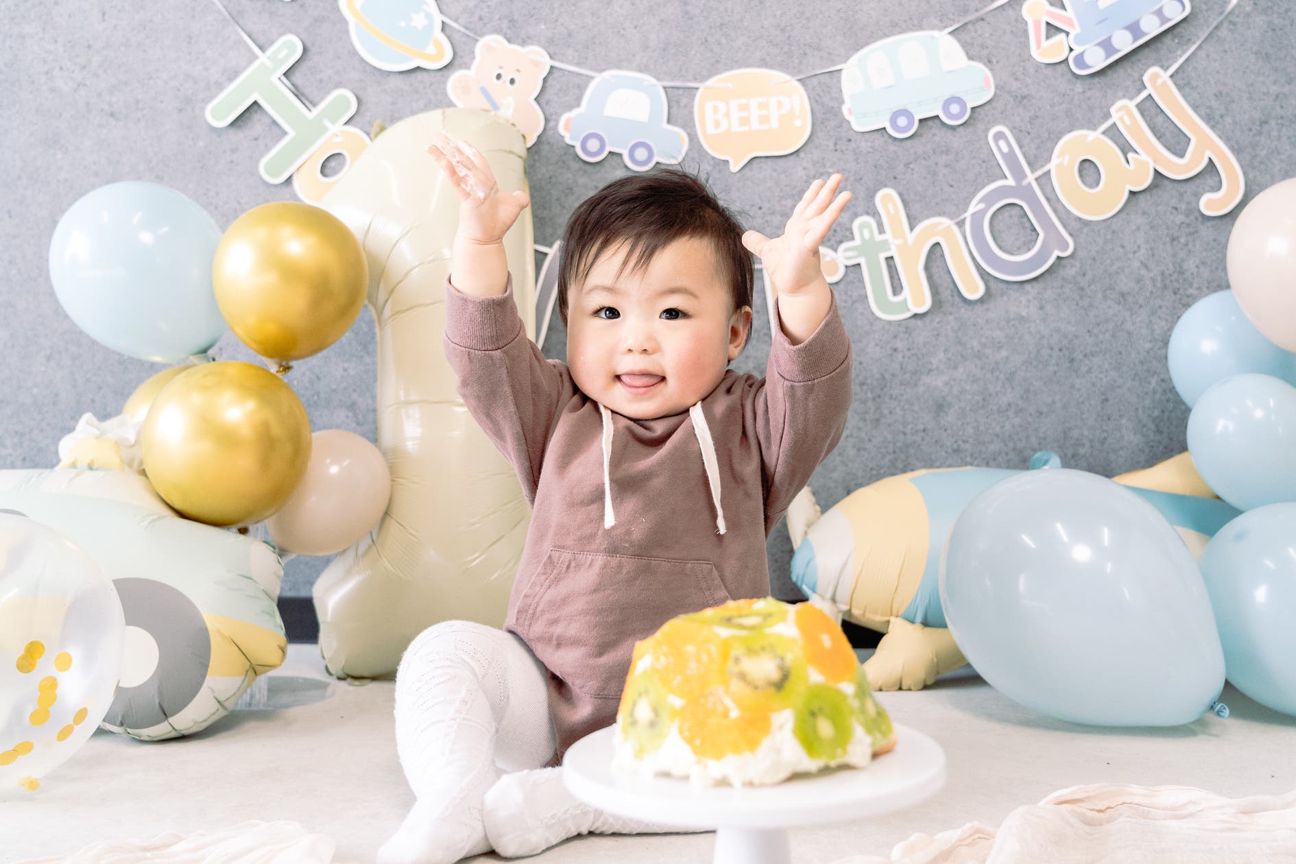 【無料駐車場付きペット可撮影スタジオ】大きな窓/自然光/モルタル調ホリゾント壁/家族写真・MV撮影・ポートレート・撮影会の写真9