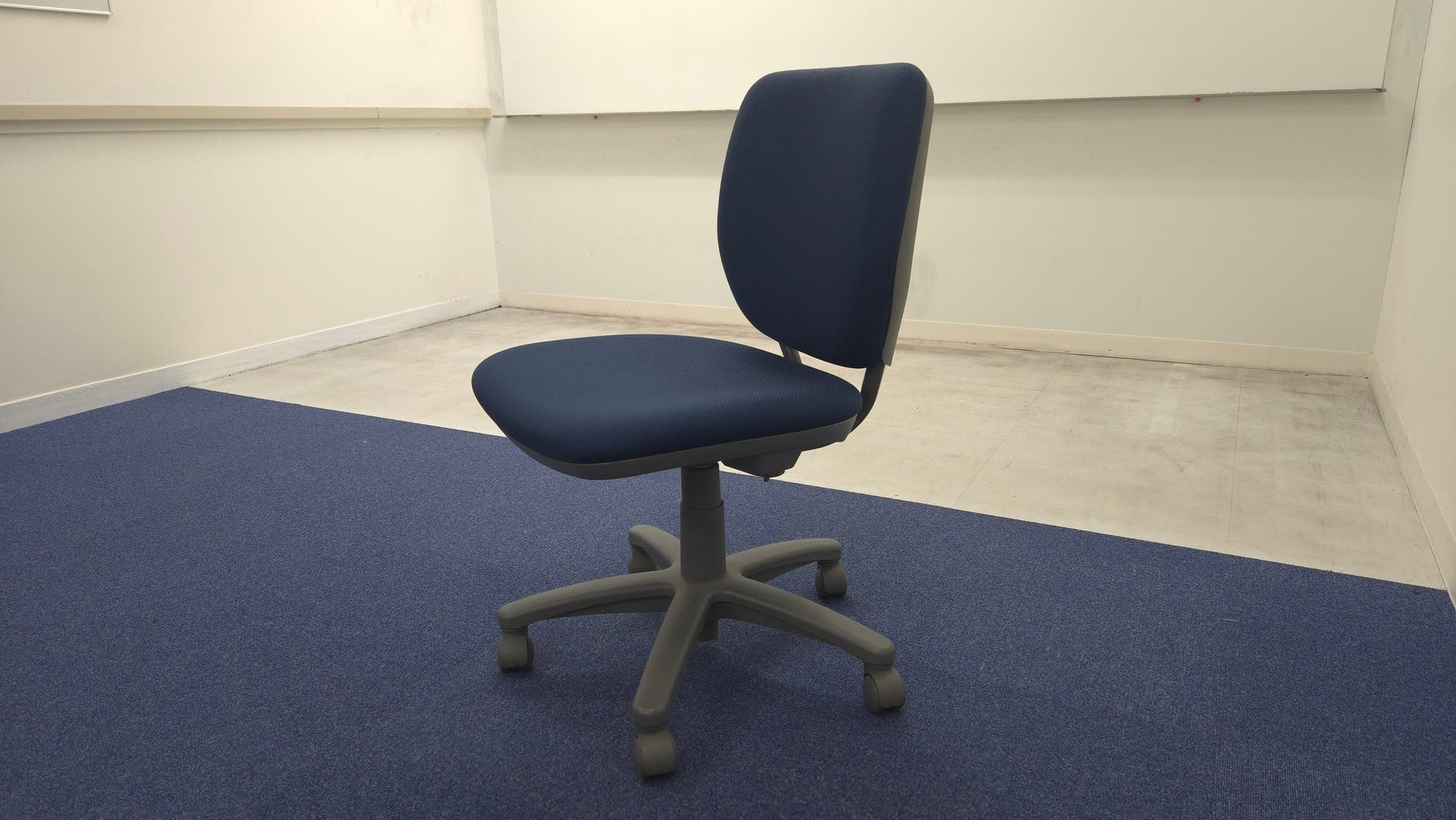 JR有楽町駅徒歩30秒｜撮影～編集まで完結｜Udemy・YouTube・インタビュー｜プロ仕様機材完備｜防音｜映像スタジオの写真8