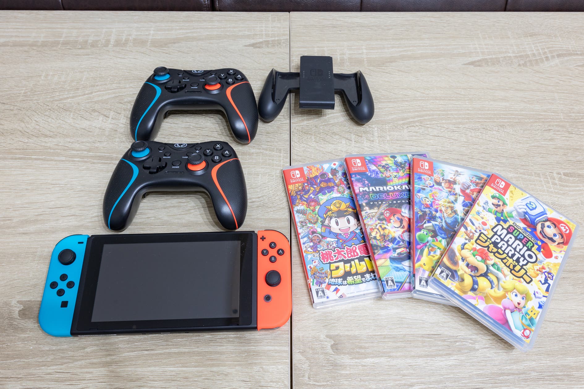 ⑥大人気ゲーム機（4K 50型テレビ）の画像1