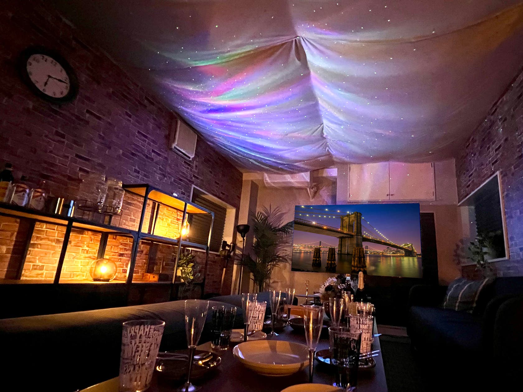 🎄森のクリスマス開催中!!🎄神田駅徒歩5分🚃本格電気式ピザ窯🍕75インチ大画面テレビ📺 14名ソファー席🛋️の写真11