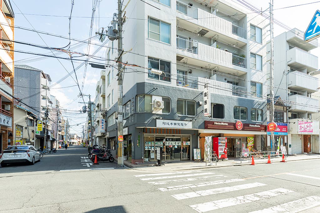 83㎡超全面鏡で床はPリウム30人以上利用可能!上新庄駅徒歩2分定期利用可能レンタルスタジオ上新庄の写真11