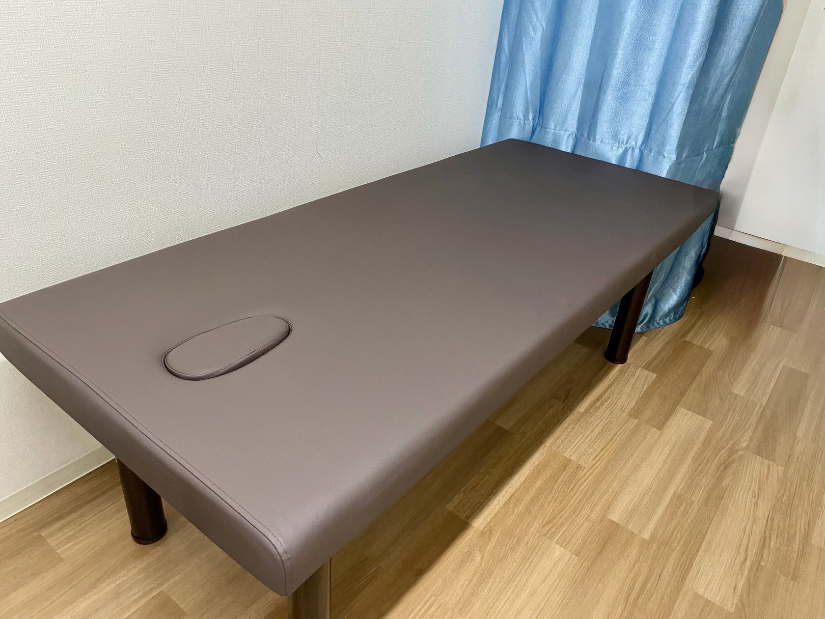 ＜初台ミニマルオフィス404＞高速光回線設置✨完全個室✨モニター/WiFi/マッサージベッド・マットあり！テレワーク/Web会議の写真13