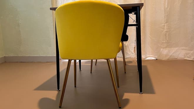 グリーンの室内で海外のホテルのような空間 岐阜市柳ヶ瀬近くコインパーキング多数ありの写真2