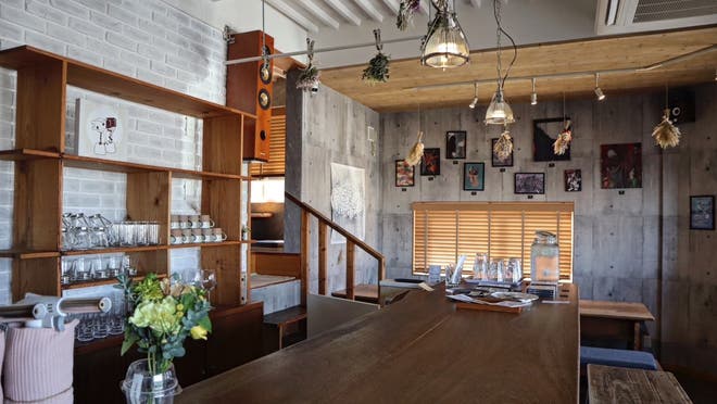 大濠公園駅から徒歩6分のカフェバースペースの写真1