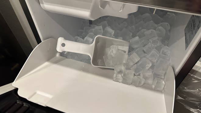 2000円で貸切【BAR貸切】大阪ミナミ★【持ち込み自由】【カラオケあり】の写真8