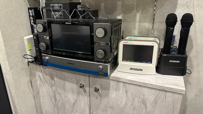 2000円で貸切【BAR貸切】大阪ミナミ★【持ち込み自由】【カラオケあり】の写真9