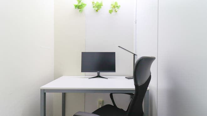 【名古屋駅E4出口徒歩3分!1名用完全個室】大型モニター・10Gbps光回線・WiFi無料!ふれあい貸し会議室 名古屋No137の写真1
