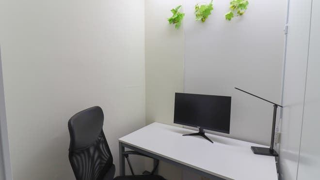 【名古屋駅E4出口徒歩3分!1名用完全個室】大型モニター・10Gbps光回線・WiFi無料!ふれあい貸し会議室 名古屋No137の写真4