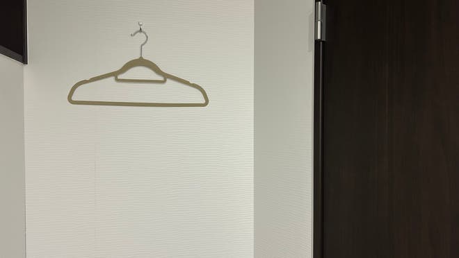 205 【新横浜駅5分】1名利用!モニター有/WEB会議/テレワーク/面接/駅近/広い個室で快適/ライブ前の待機にもの写真11