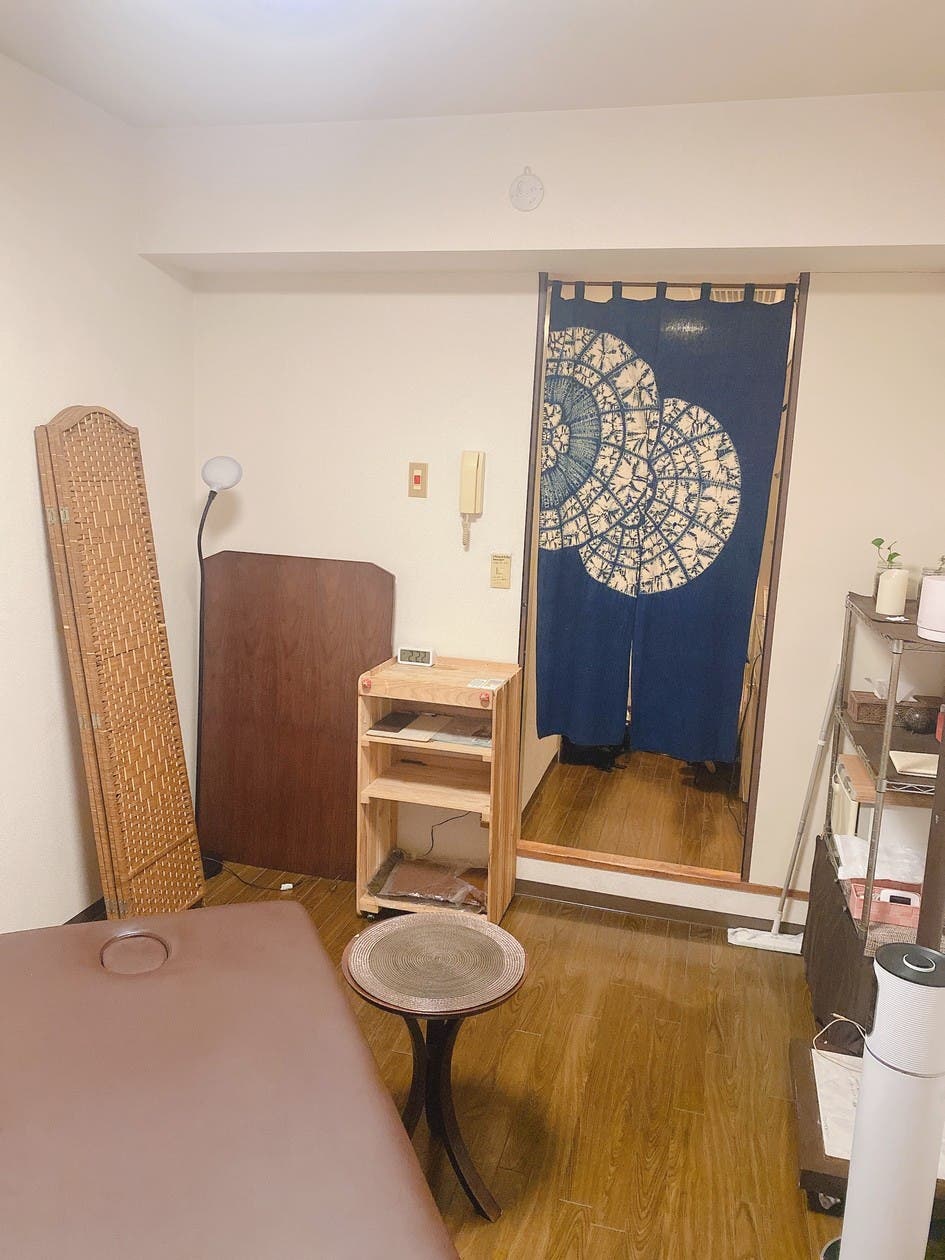 夕方からは1時間1,100円！！【池袋駅5分】電動ベッド・備品多数・完全個室・セラピー・マッサージ・ヒーリングなどにピッタリ空間の写真5