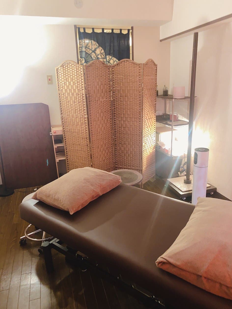 夕方からは1時間1,100円！！【池袋駅5分】電動ベッド・備品多数・完全個室・セラピー・マッサージ・ヒーリングなどにピッタリ空間の写真24