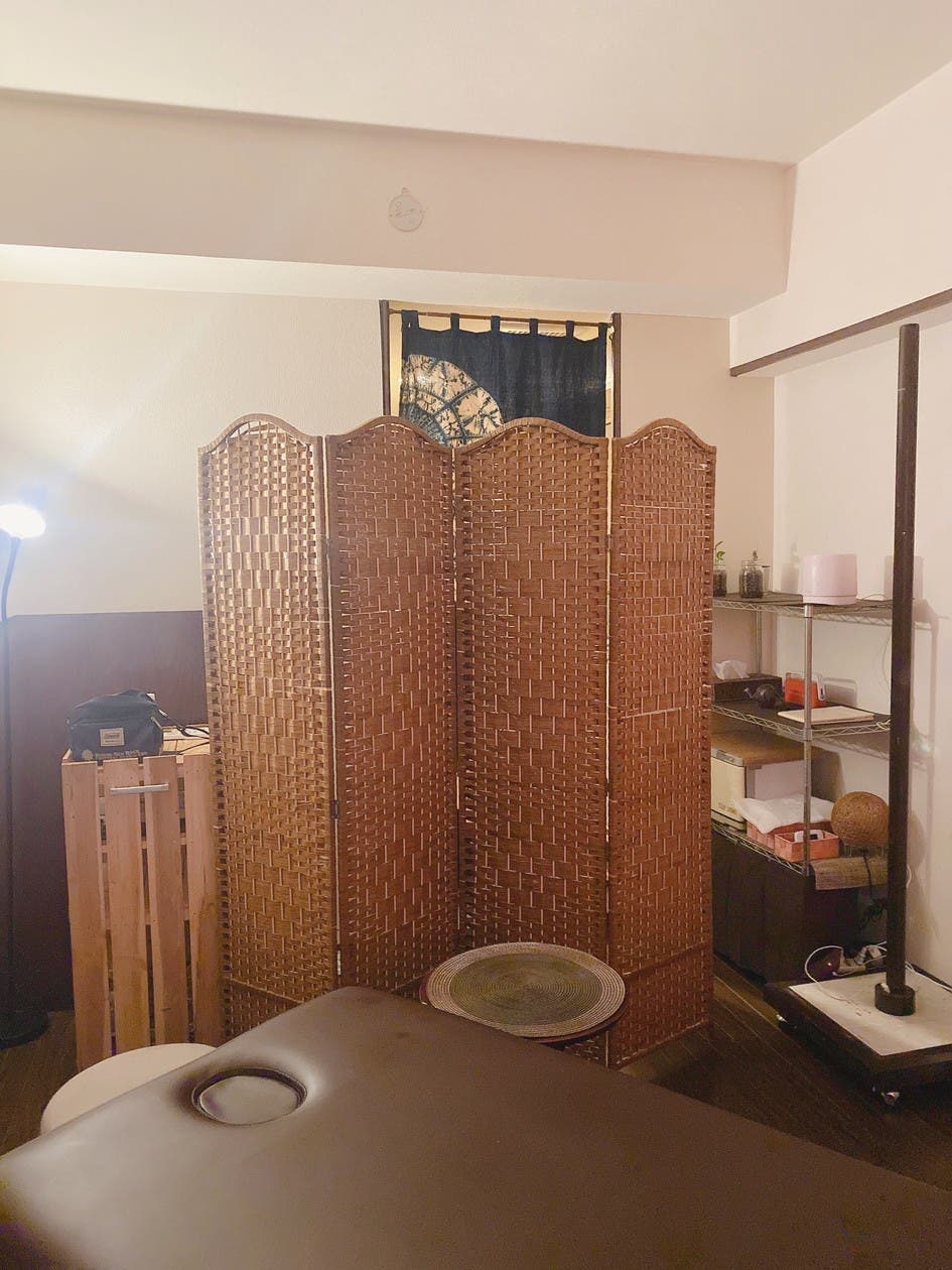 夕方からは1時間1,100円！！【池袋駅5分】電動ベッド・備品多数・完全個室・セラピー・マッサージ・ヒーリングなどにピッタリ空間の写真30