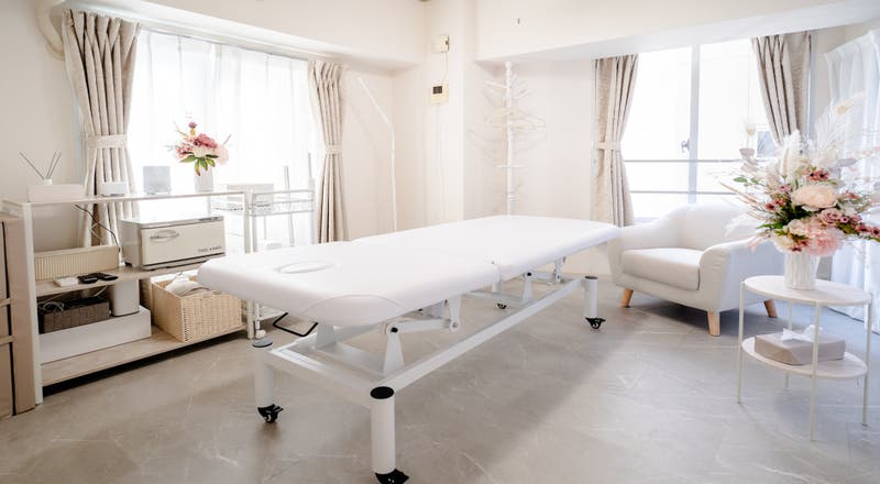 【定期利用歓迎】NEW✨目黒駅徒歩4分✨完全個室サロン💐| マッサージ | 整体 | エステ