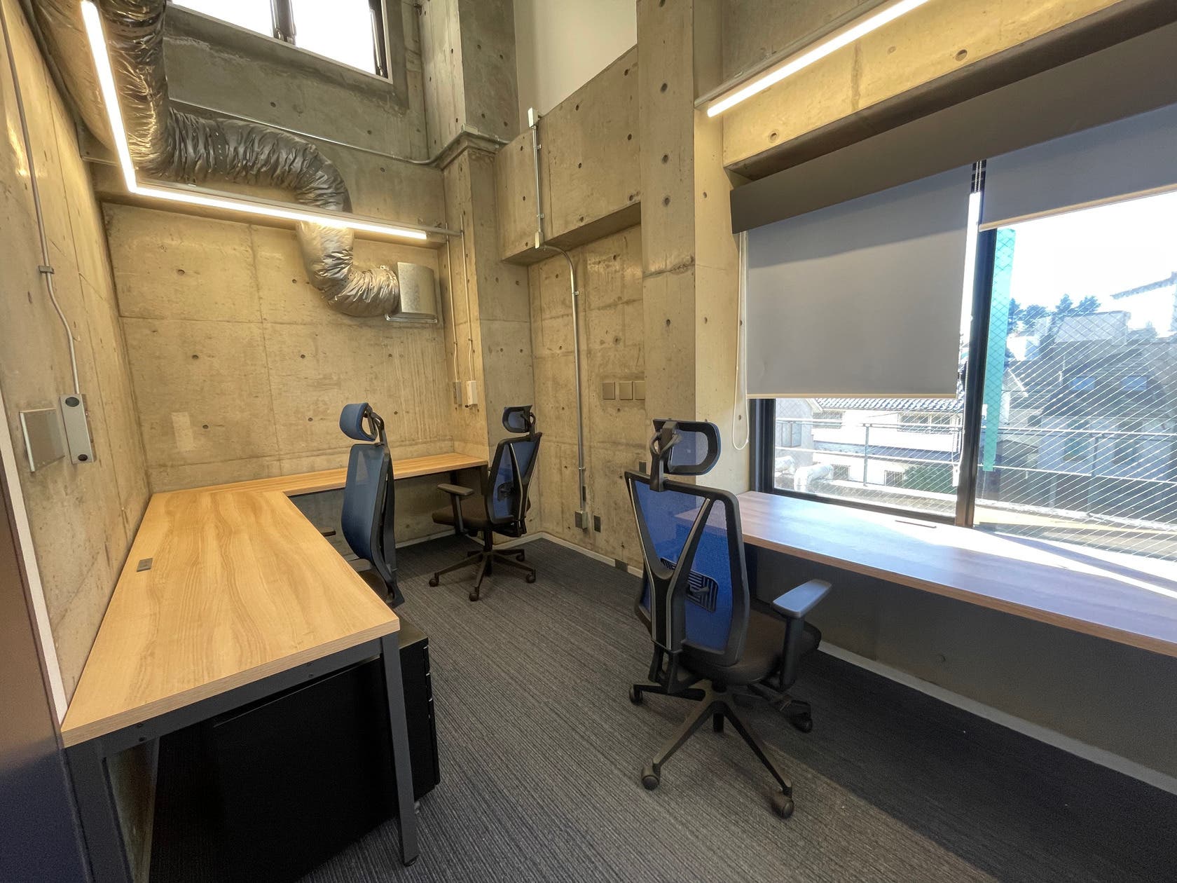 《六本木ヒルズすぐ》5名個室オフィス◆コワーキングスペース◆Wi-fi・電源・ホワイトボード・完全個室　テレワークに最適の写真6