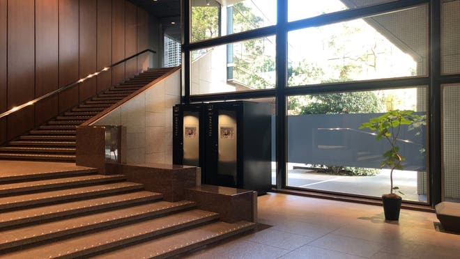 【テレキューブ】JMFビル川崎01の個室型ワークブース(258-02)です。視線と音を遮る、プライベートな集中環境。の写真1