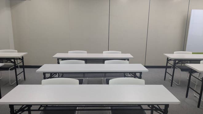 広瀬通 【7階第2会議室】TVセット無料/研修・セミナー・試験会場に/24時間OK/Wi-fi・ホワイトボード有り/24名様用の写真5